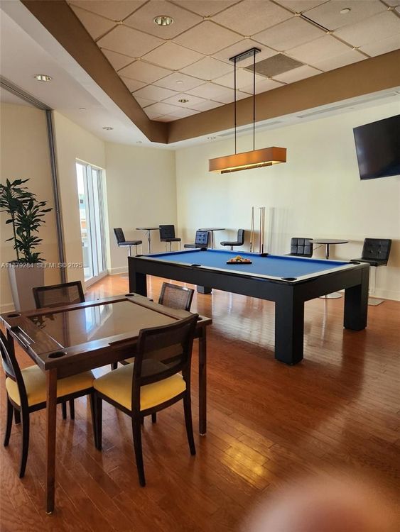 Blue Diamond Unit #1804 STRG for Sale in Mid-Beach - Miami Beach ...