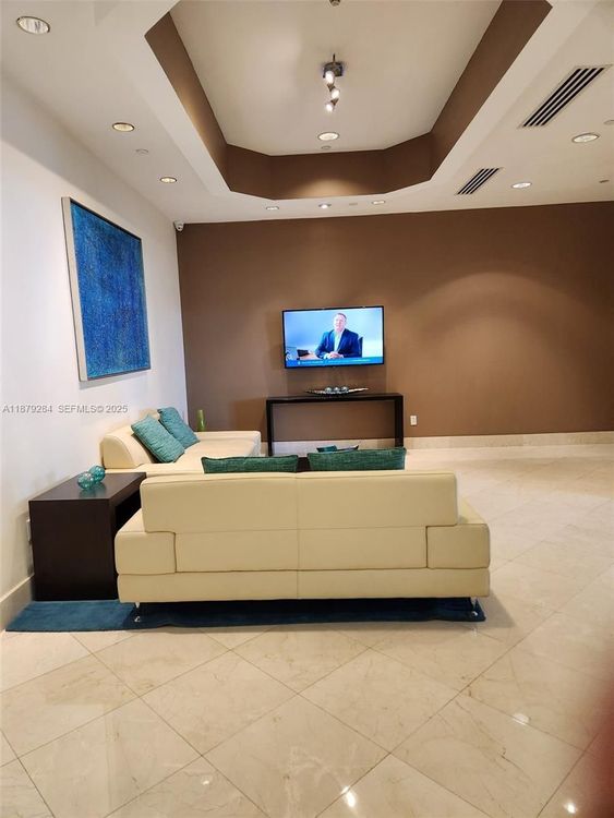 Blue Diamond Unit #1804 STRG for Sale in Mid-Beach - Miami Beach ...